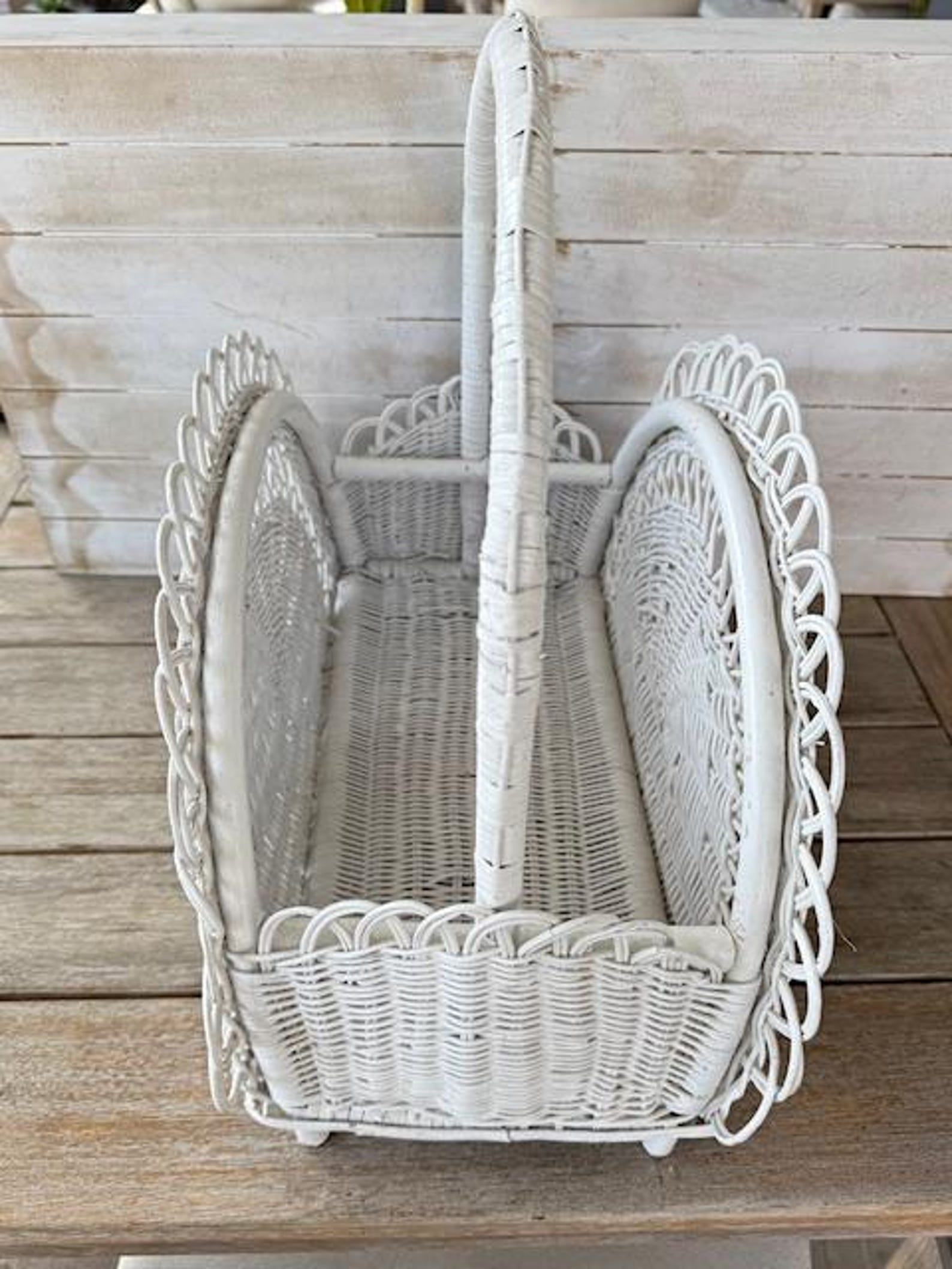 Vintage White Wicker Magazine or Record Album Storage From the 80s - Etsy