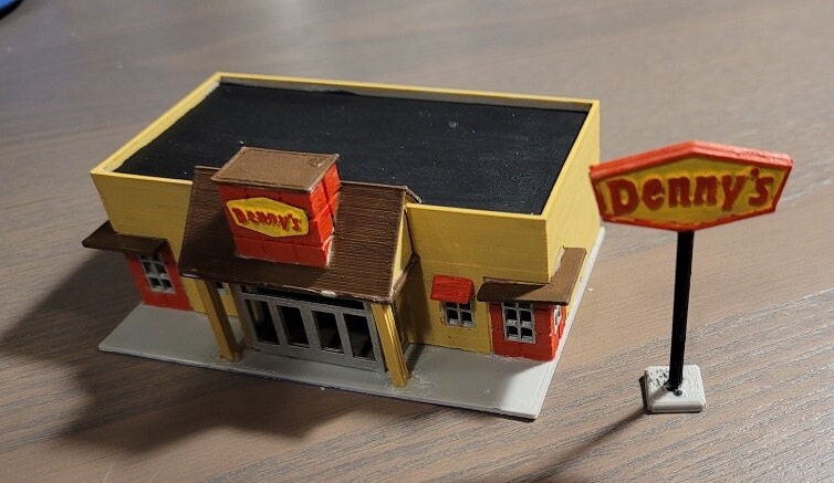 HO Z or N Scale Denny's Restaurant Building Scenery White & Paintable ...