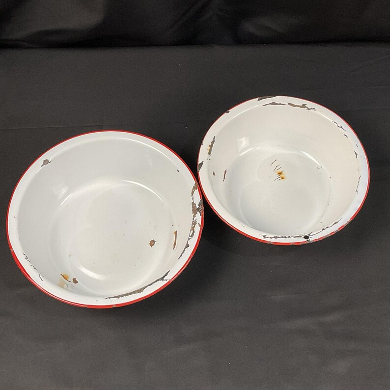 Set of 2 Vintage Farmhouse Enamel Ware Round Bowls White With Red Rim ...