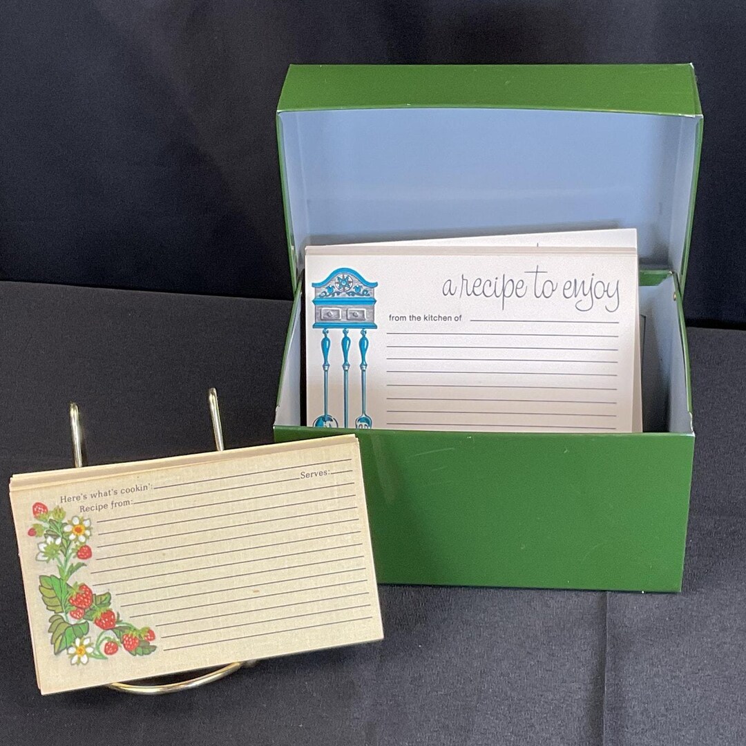 Vintage Green Metal Recipe Box With Recipe Cards 2 Designs Kitchen ...