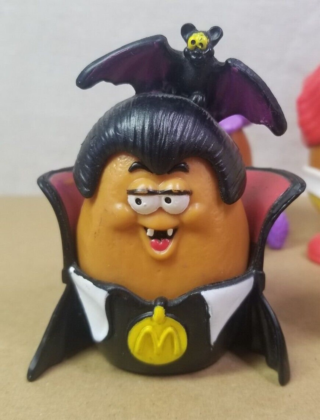 1992 Mcdonalds Mcnugget Halloween Buddies Dracula Nugget Happy Meal Toy ...