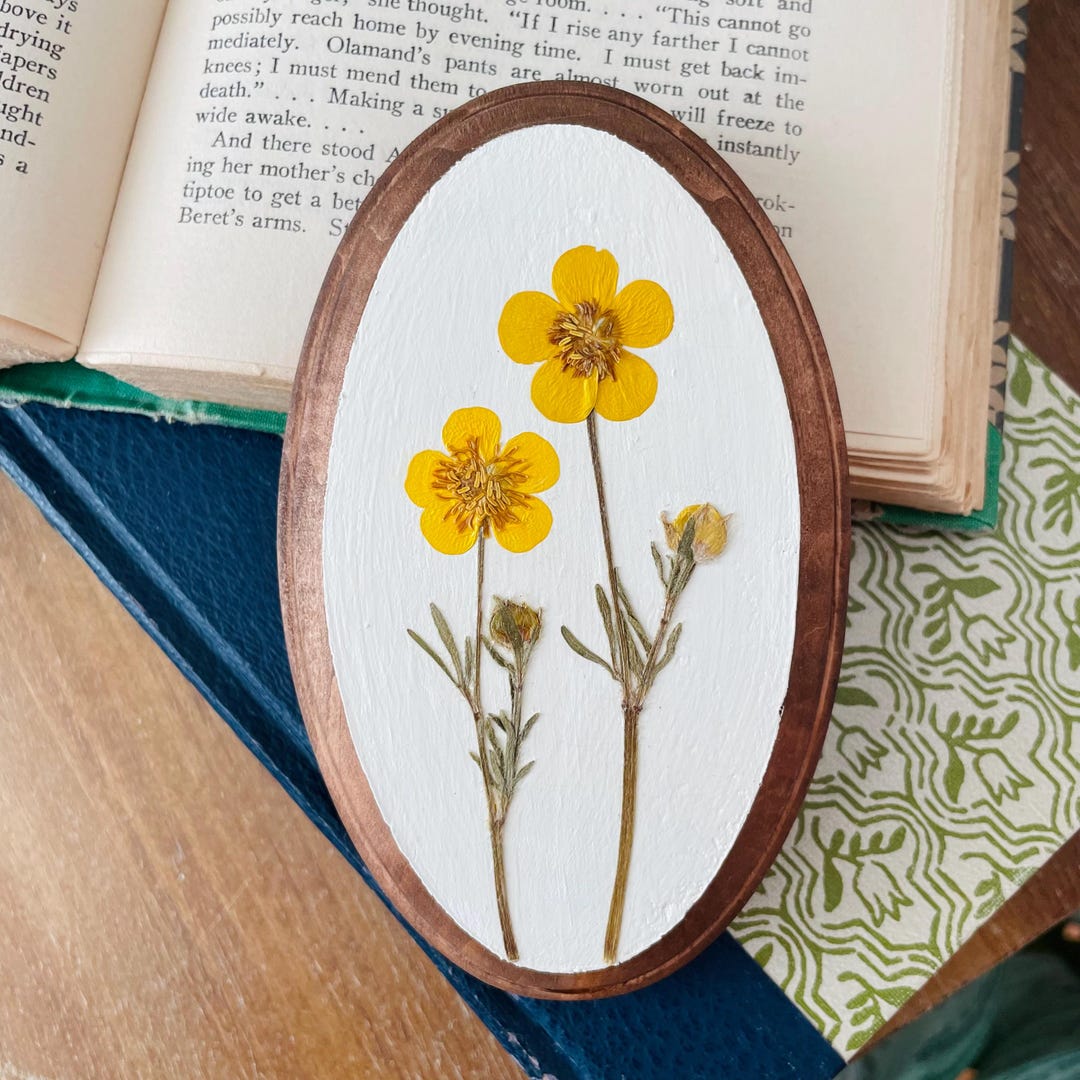 Pressed Buttercup Floral Wall Art: Botanical Oval Canvas Hanging - Etsy