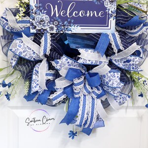 Cheerful Chinoiserie "welcome" Wreath, Blue and White Lace Ribbon in ...