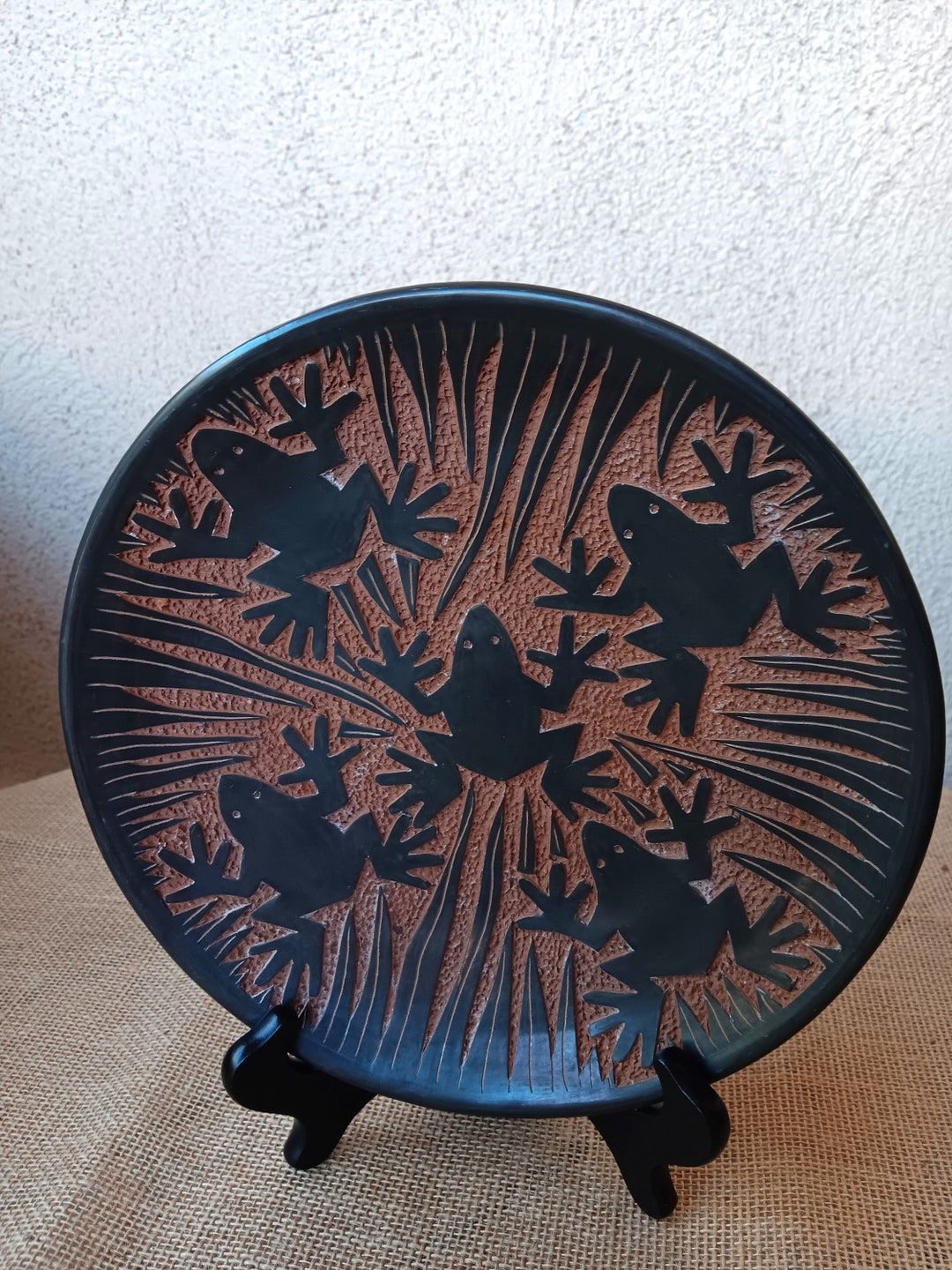 Vintage Pottery Round Plate From Nicaragua With Frogs Signed by Dulio ...