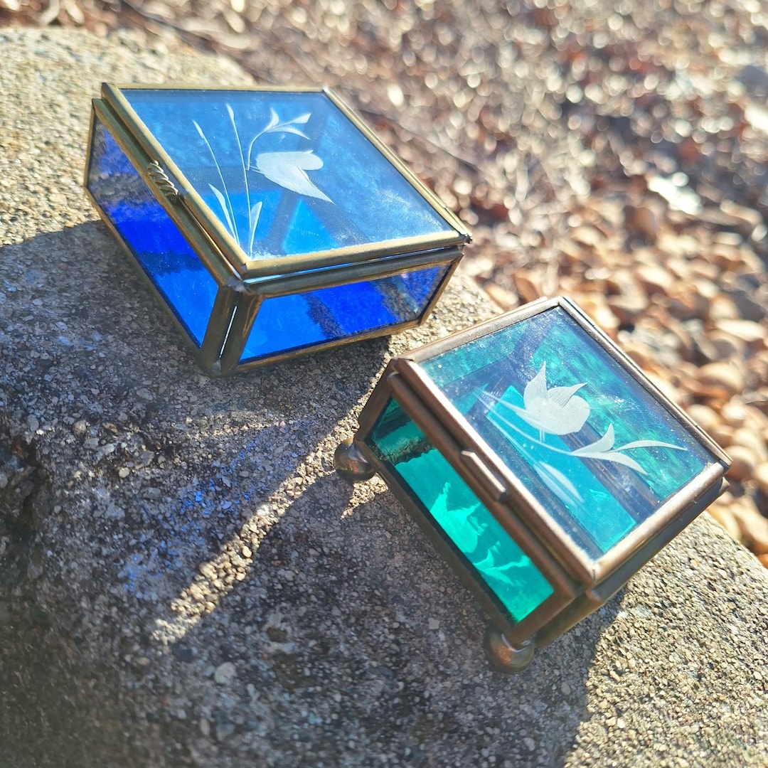 Blue Glass Box Etched Bird Glass and Brass Trinket Boxes Jewelry Bird ...