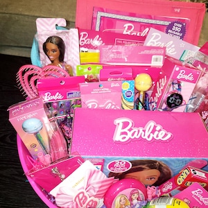 Barbie Gift Basket – Styling Head, Activity Set, Clothes & Accessories ...