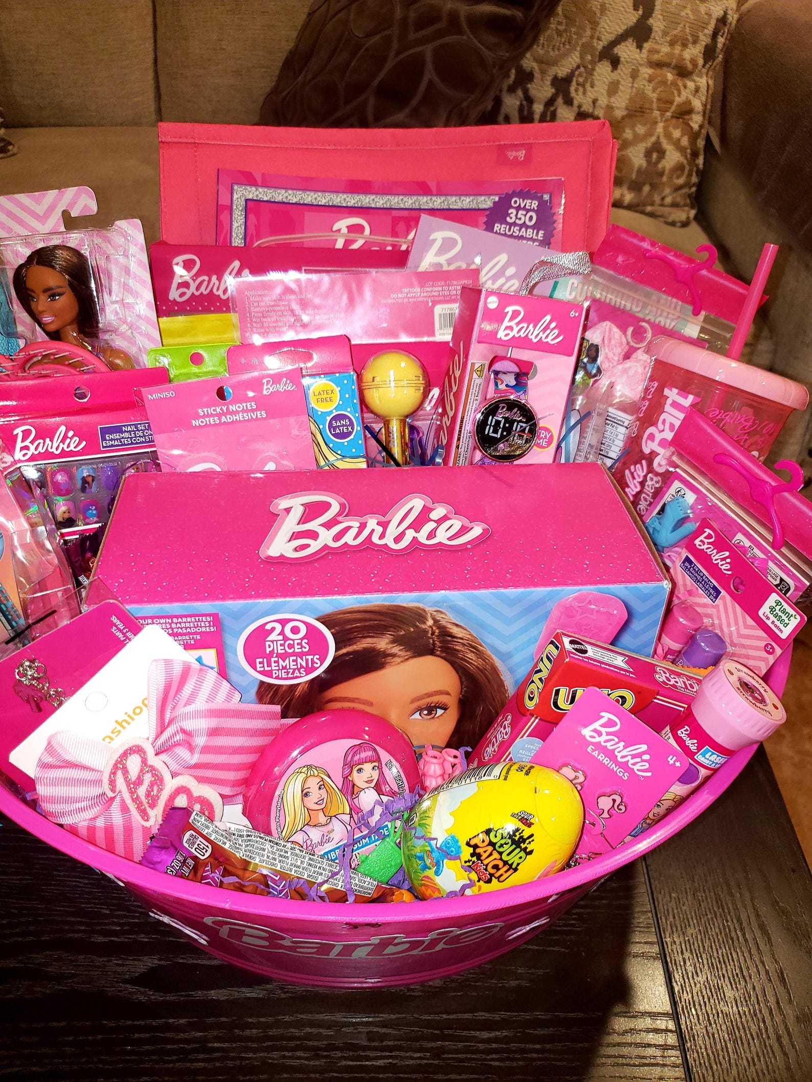 Barbie Gift Basket – Styling Head, Activity Set, Clothes & Accessories ...