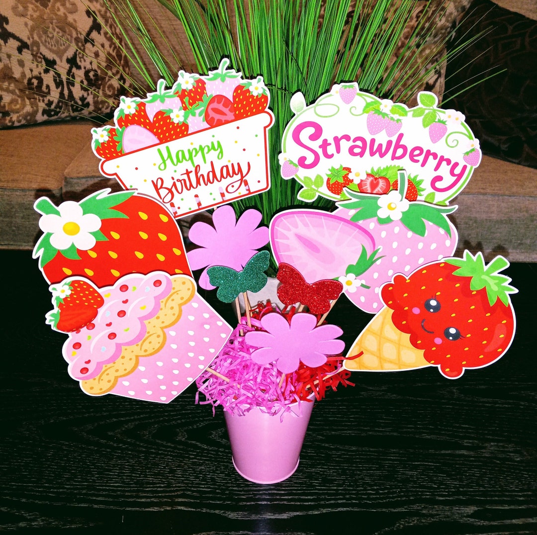 Strawberry Birthday Centerpiece - Etsy