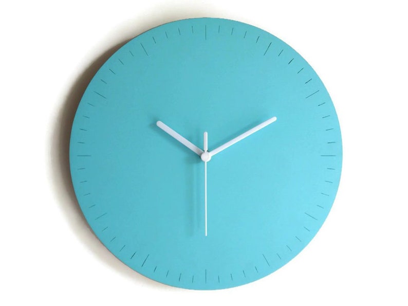 Chic Wooden Clocks With 12 Markings and Second Hand Simple Design for ...