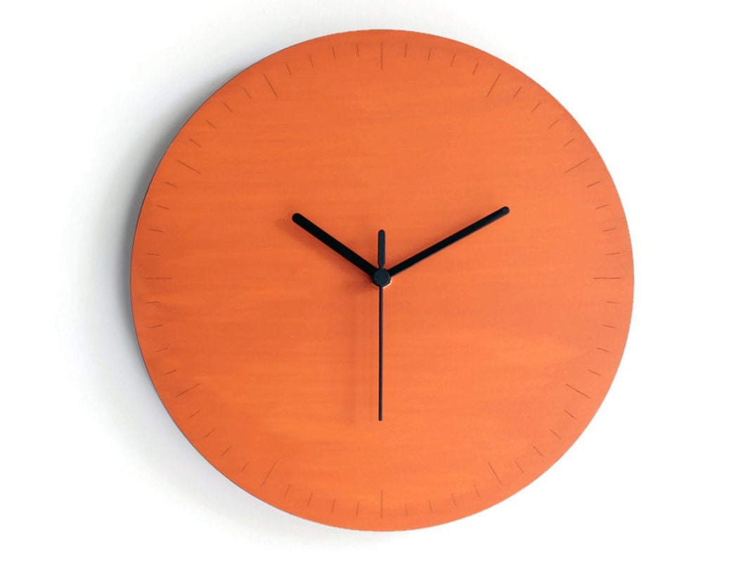 Chic Wooden Clocks With 12 Markings and Second Hand Simple Design for ...