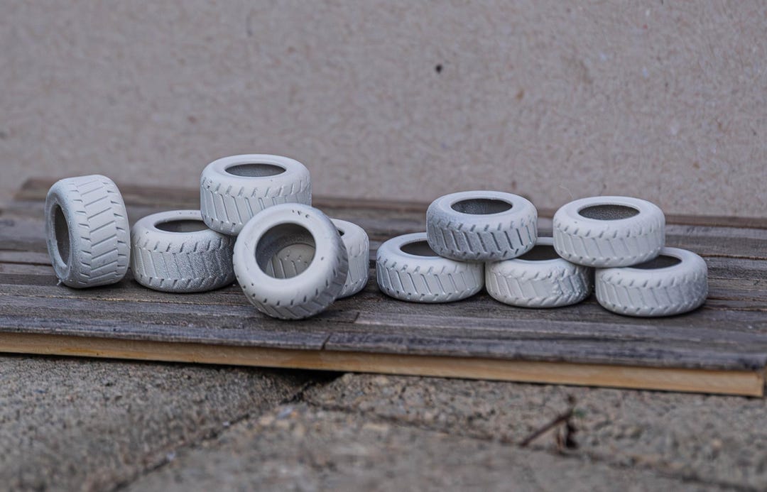 DIY Set of Tires (10x) in G/O/S/HO/TT/N (1/22.5, 1/48, 1/64, 1/87, 1/ ...