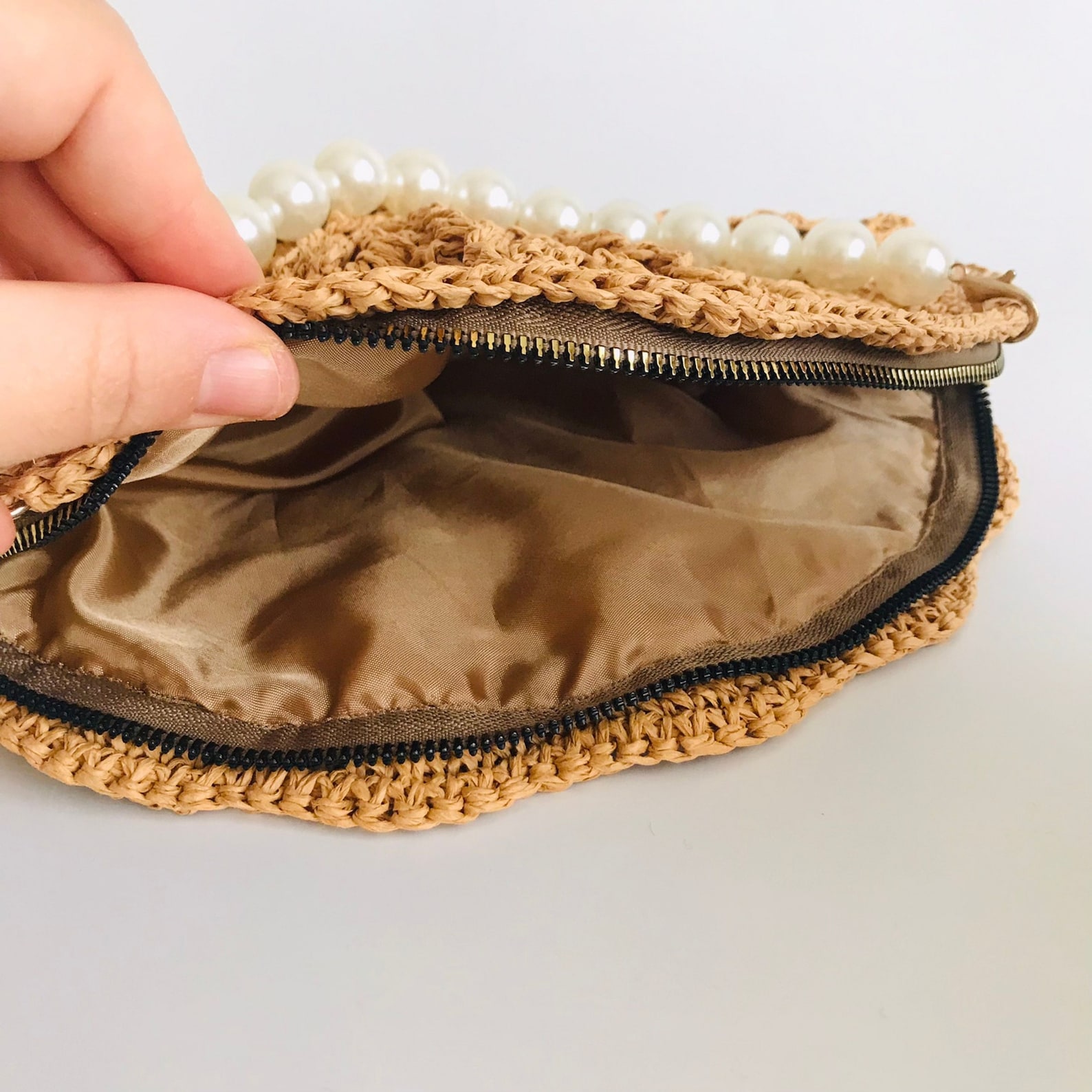 Raffia Oyster Shell Bag, Pearly Mussel Evening Purse, Knitted Straw ...