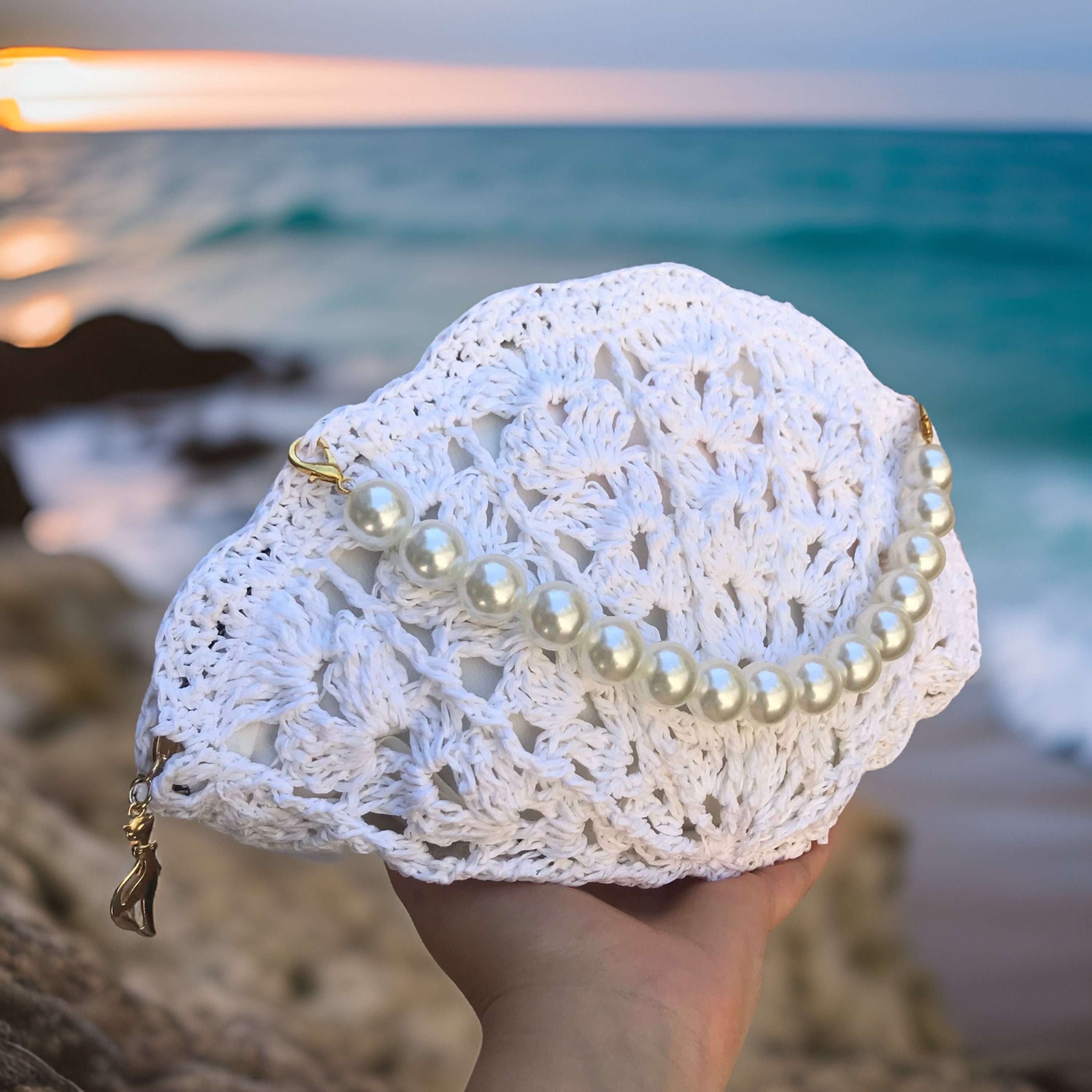 Raffia Oyster Shell Bag, Pearly Mussel Evening Purse, Knitted Straw ...