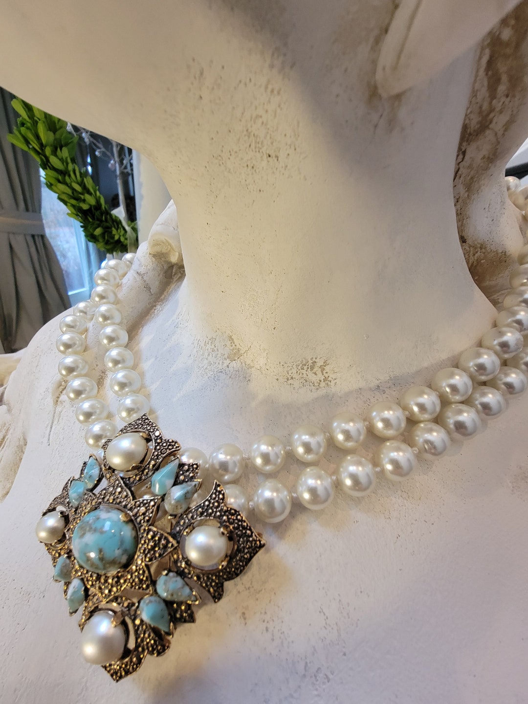 Vintage Reclaimed Necklace With Faux Pearls and Sarah Coventry Brooch ...