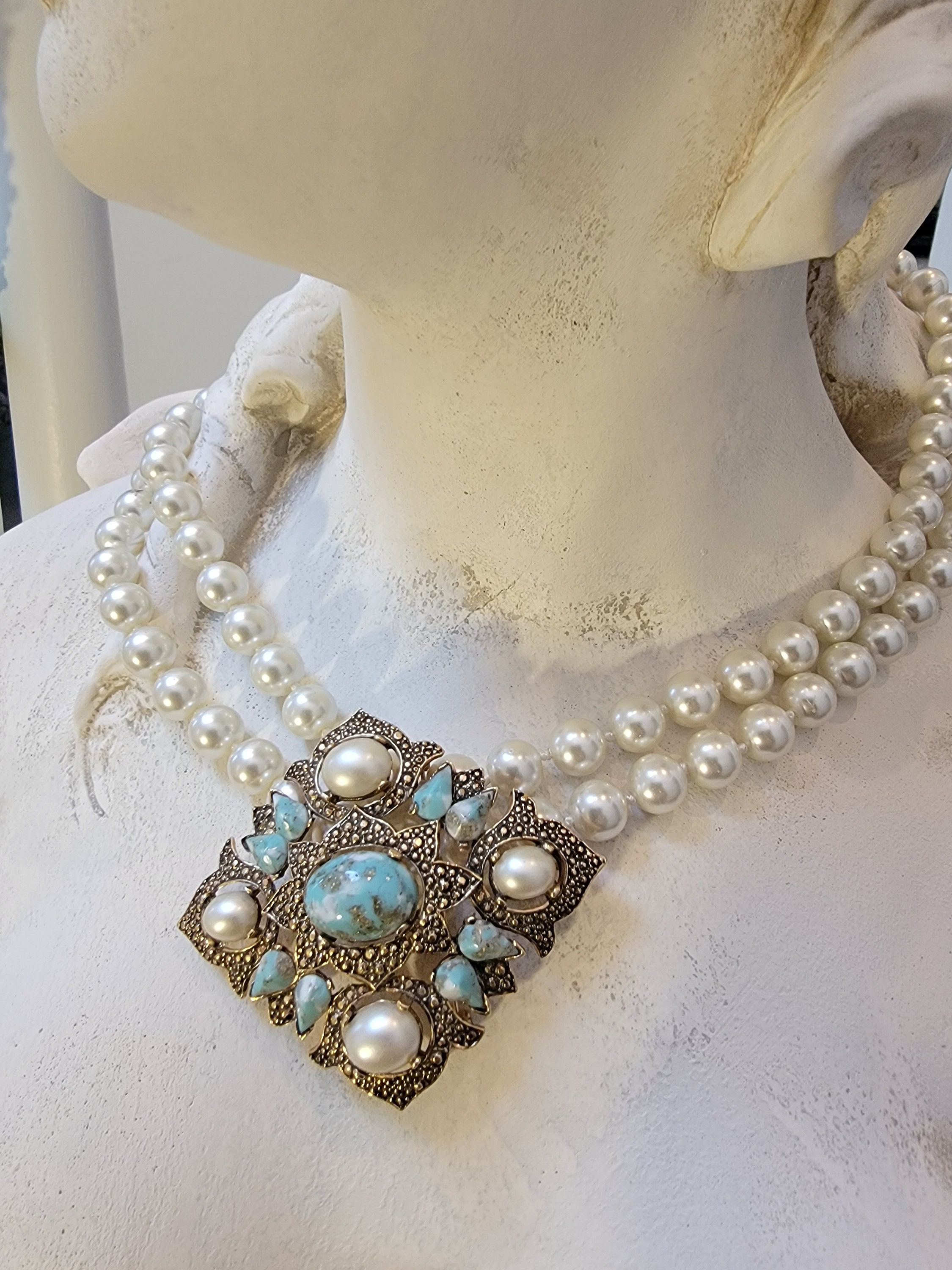 Vintage Reclaimed Necklace With Faux Pearls and Sarah Coventry Brooch ...