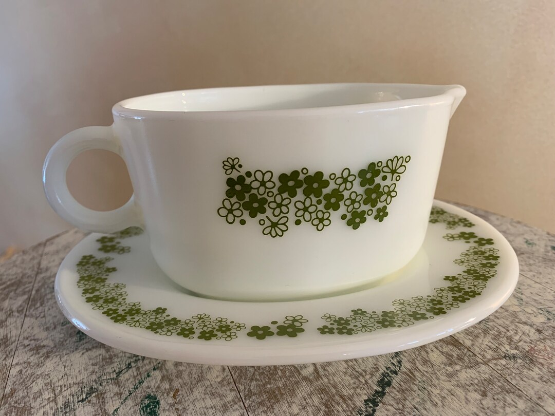 Pyrex Gravy Bowl Vintage and Plate - Etsy