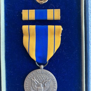 WW-2 SELECTIVE SERVICE Medal - Etsy