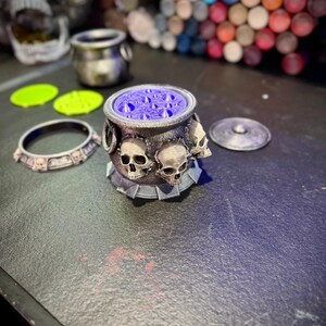 3D Printed Customizable Cauldron With Skulls – Spooky & Unique! - Etsy