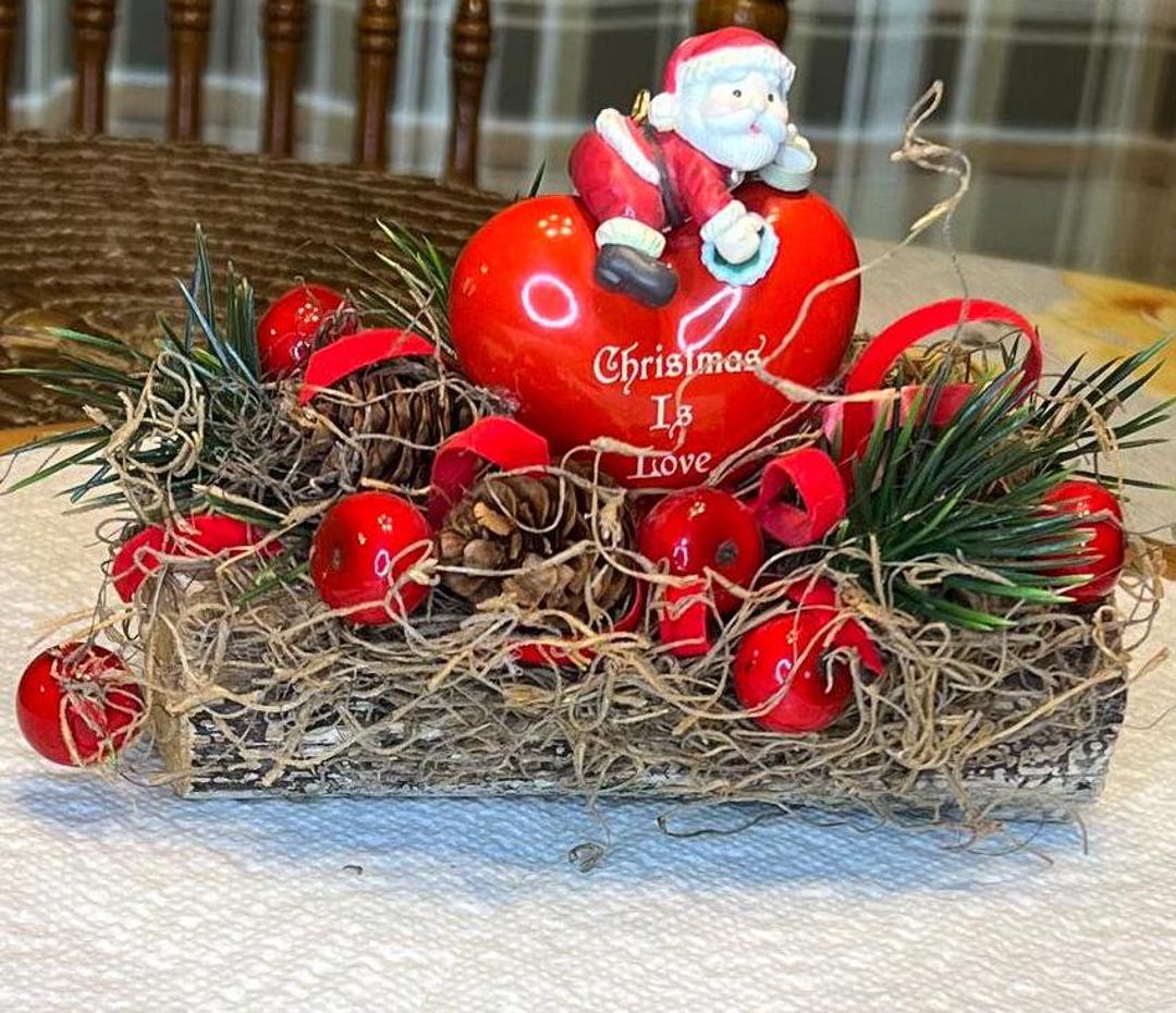 Small Santa Decoration, Santa on Heart, Christmas is Love - Etsy