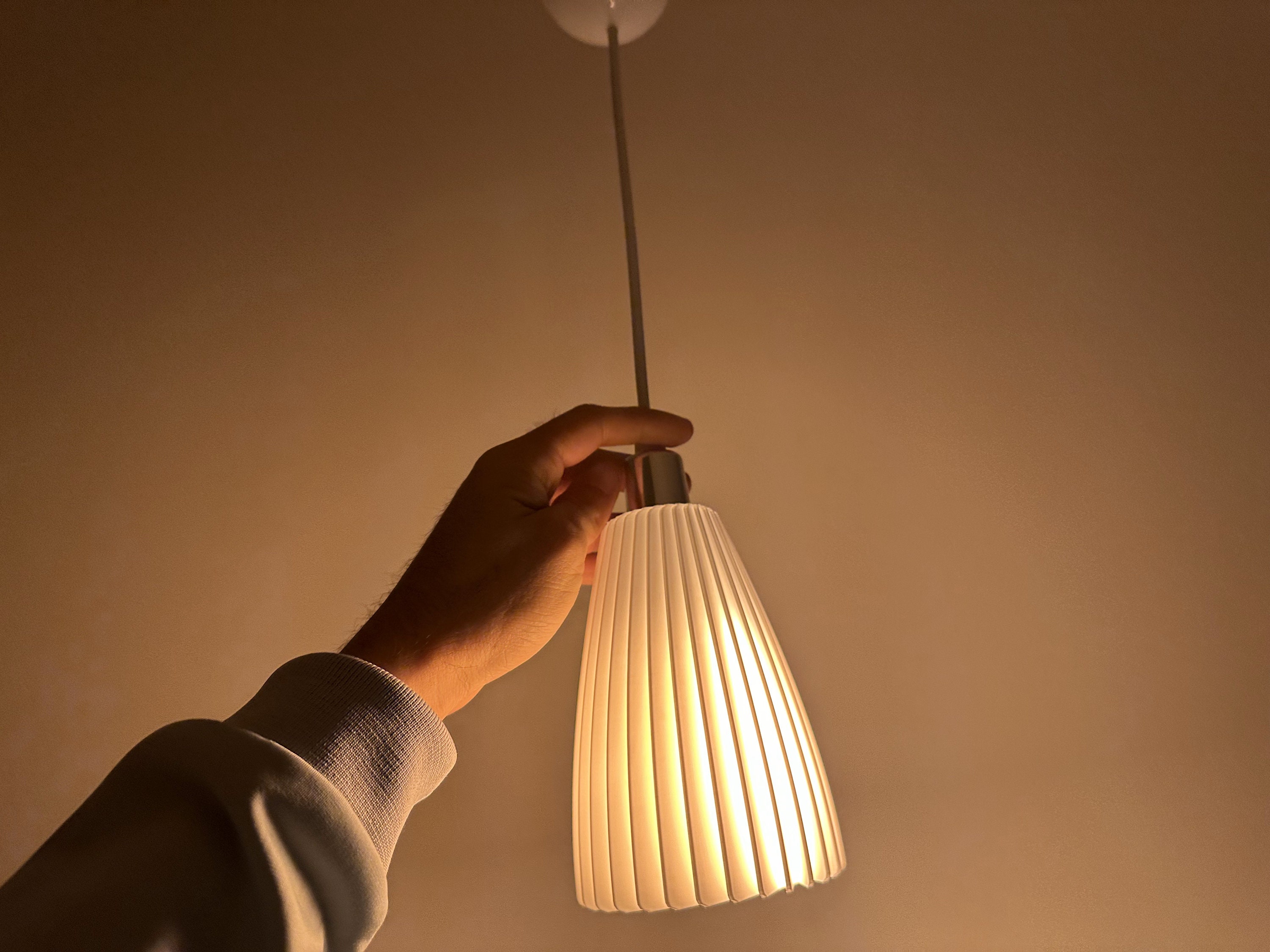 Small Minimalist Wavy Pendant Light Handmade Wavy Origami Pendant Light ...