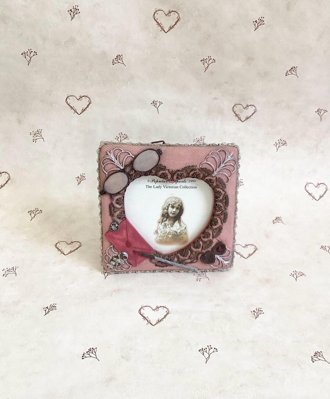 Vintage Pink Floral Heart 3D Ornate Picture Frame, Victorian Lady Love ...