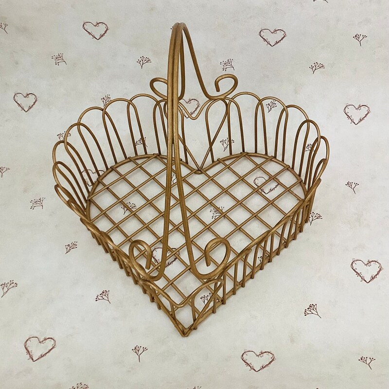 Wire Heart Basket - Etsy