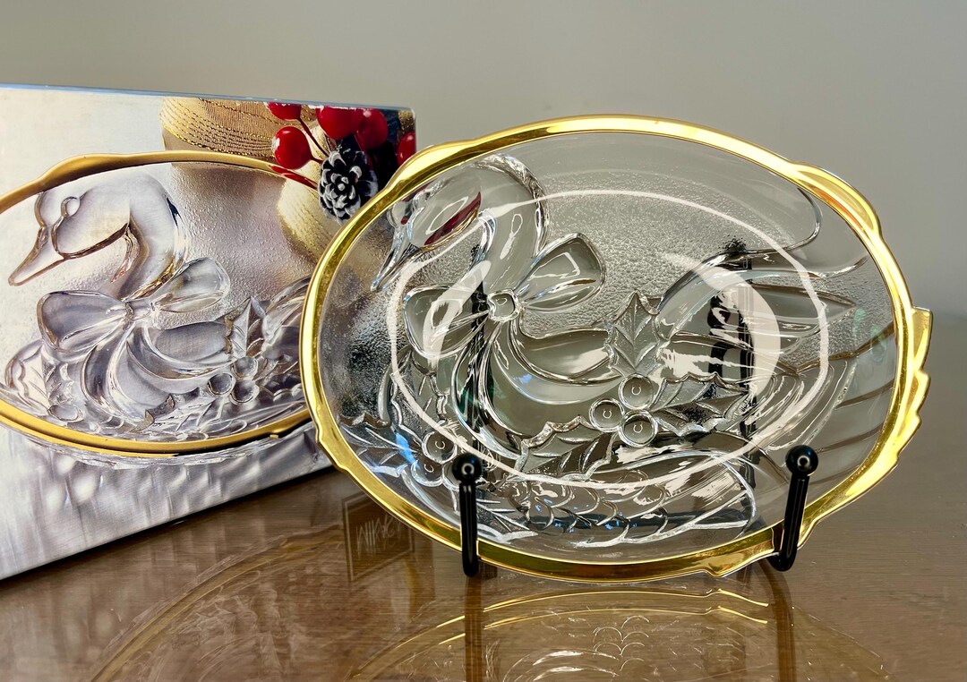 Mikasa Golden Goose Sweet Dish 6" Holly Berries Candy Christmas WX038 ...