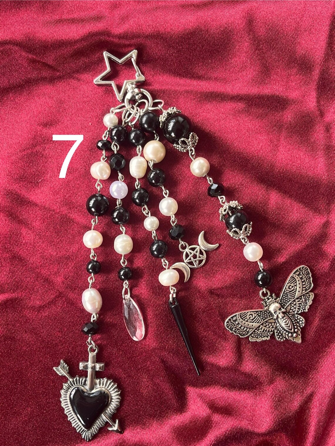 Sacred Heart Gothic Keychains - Etsy