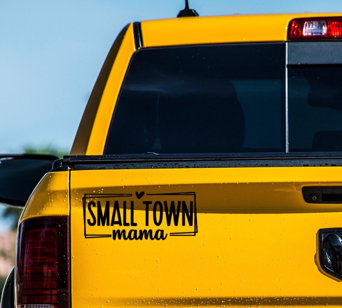 Small Town Mama Vinyl Decal: Country Girl Car Sticker- Gift for Mom - Etsy