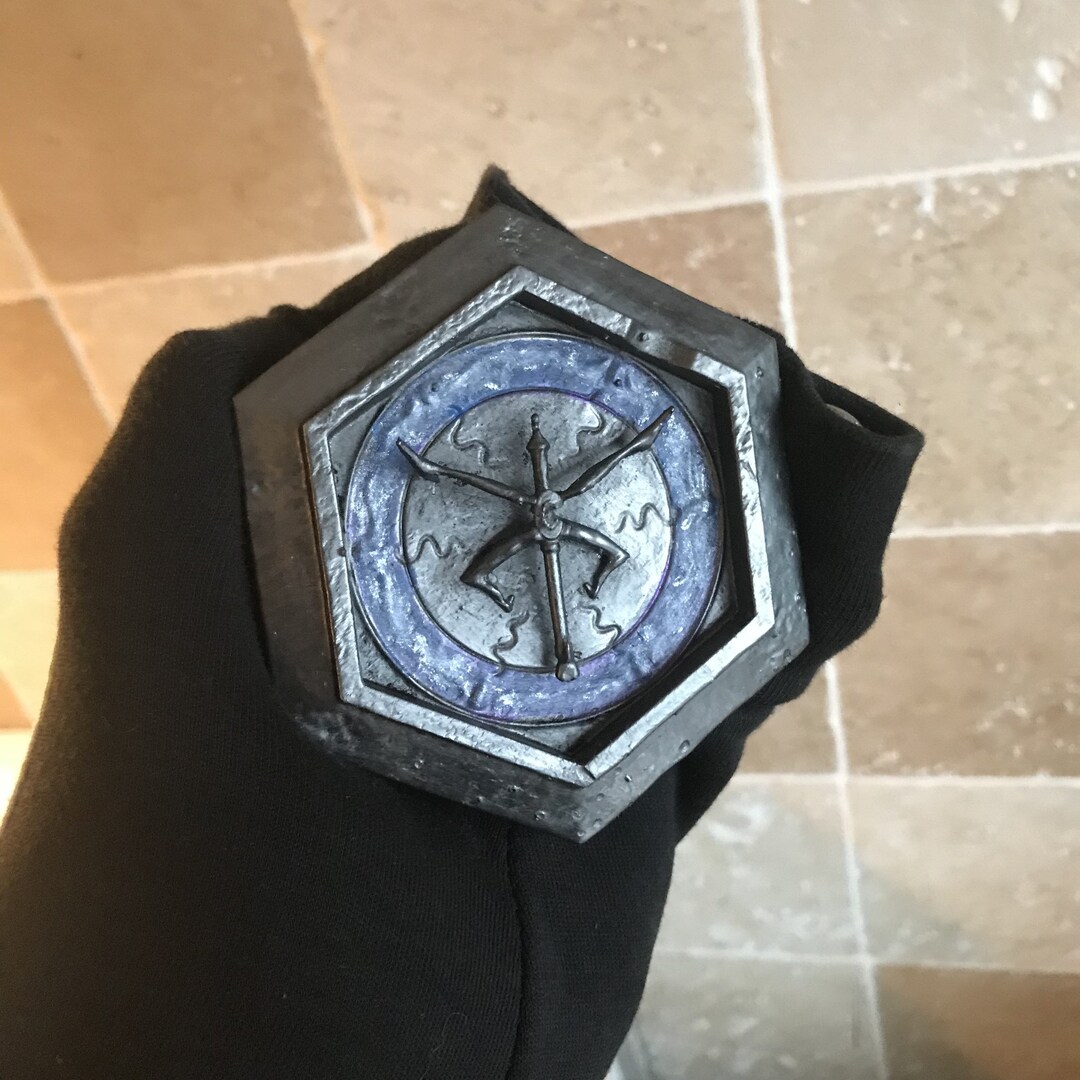 Resident Evil 4 Hexagonal Emblem Insignia Emblem Key - Etsy