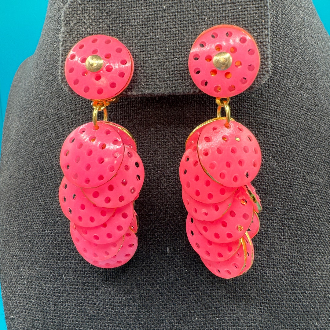 1960's Mod Hot Pink Dangle Clip-on Earrings - Mod Cascading Disks - Fun ...