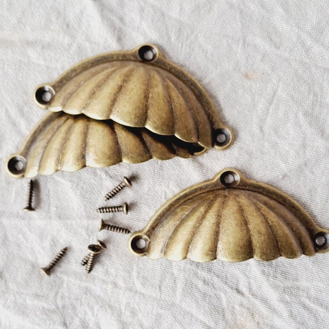 Cup Style Pull 'antique Bronze Shell' Drawer/cabinet/cupboard Hardware ...