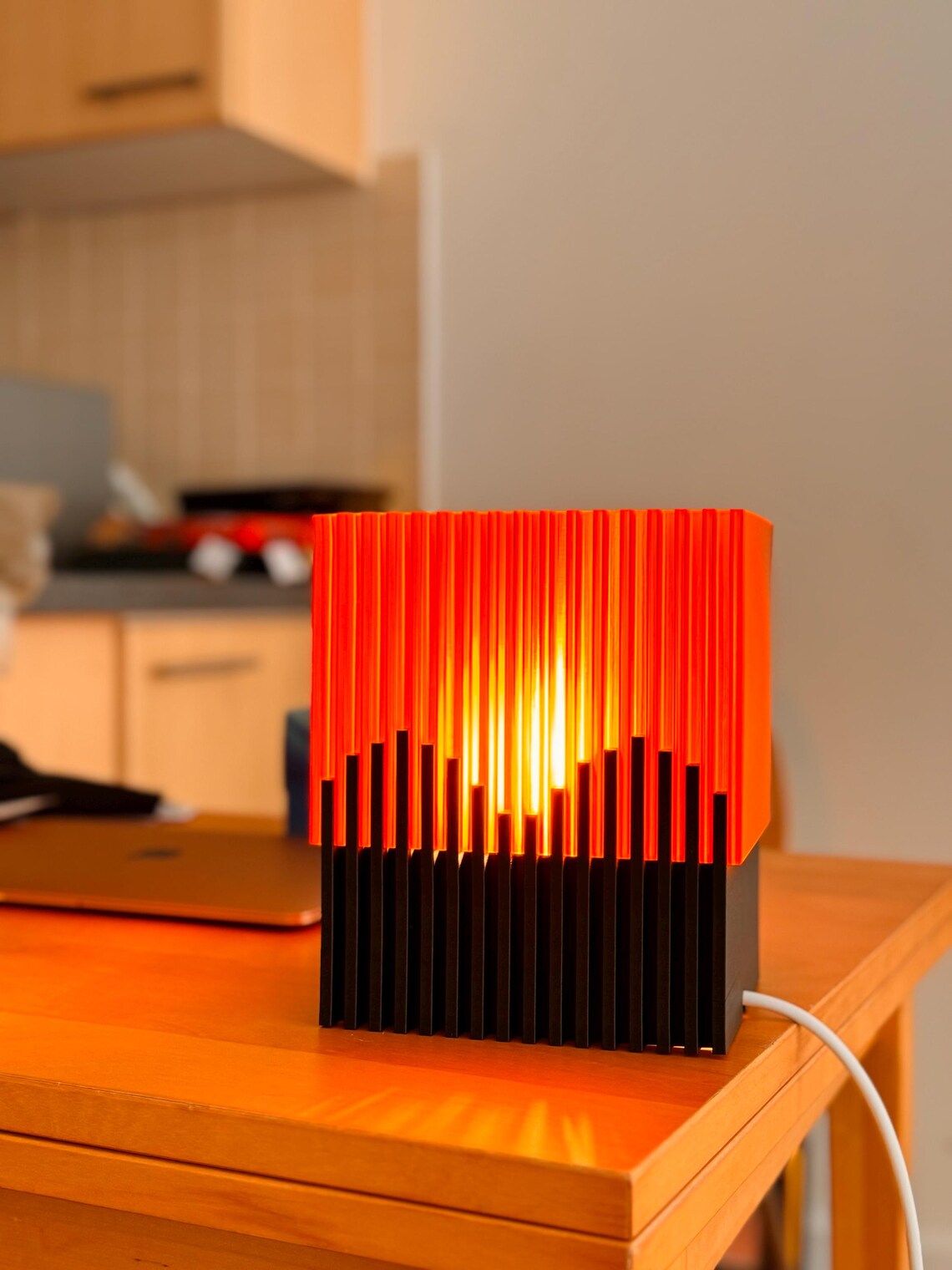 Mọọpẹ Amber Table Lamp - Etsy