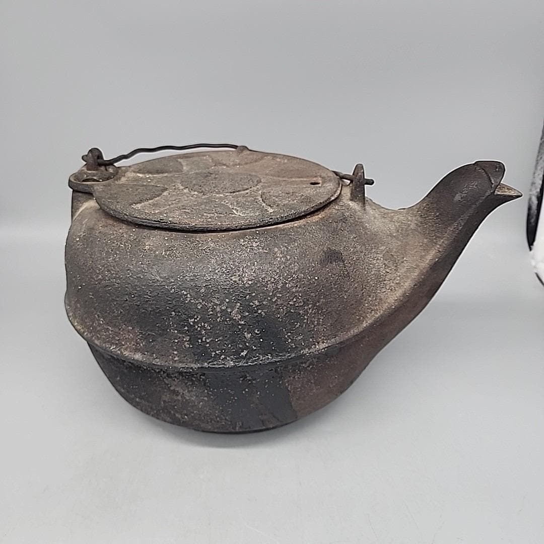 Vintage Cast Iron Teapot Tea Kettle Pot Swivel Lid Rustic Primitive - Etsy