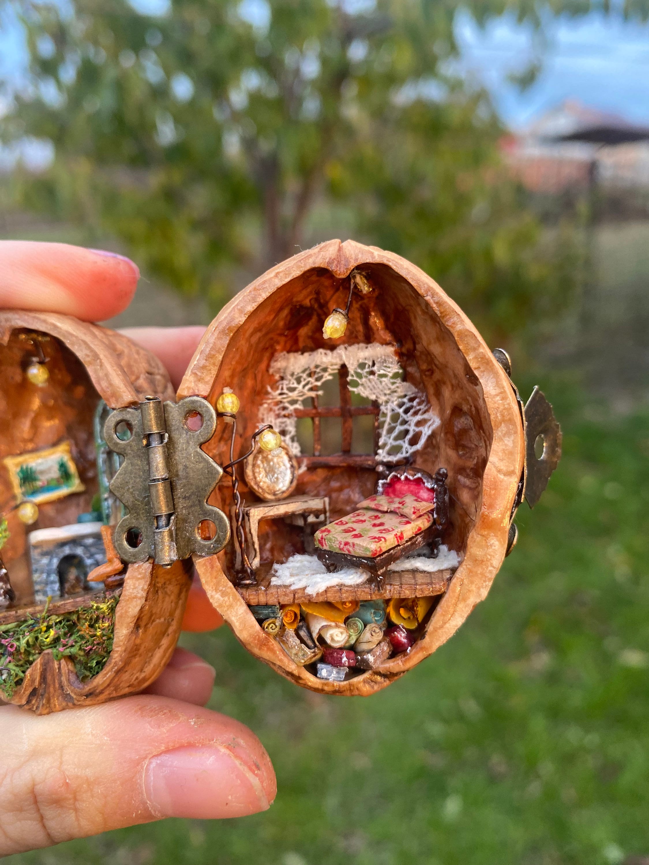 Walnut Shell Diorama - Etsy