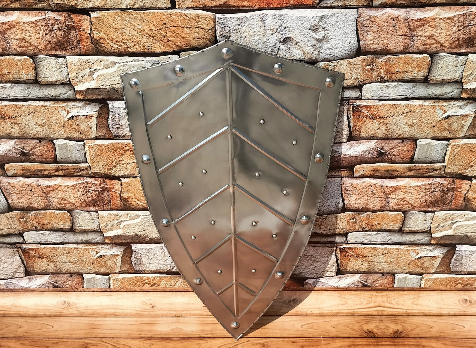 Medieval Leaf Design Shield Authentic Pointed Shield Battleworn Warrior ...