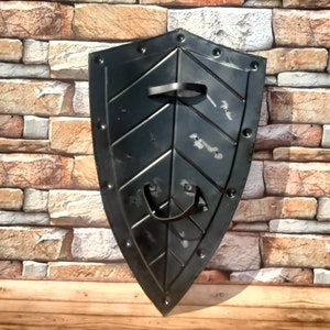 Medieval Leaf Design Shield - Authentic Pointed Shield - Battleworn ...
