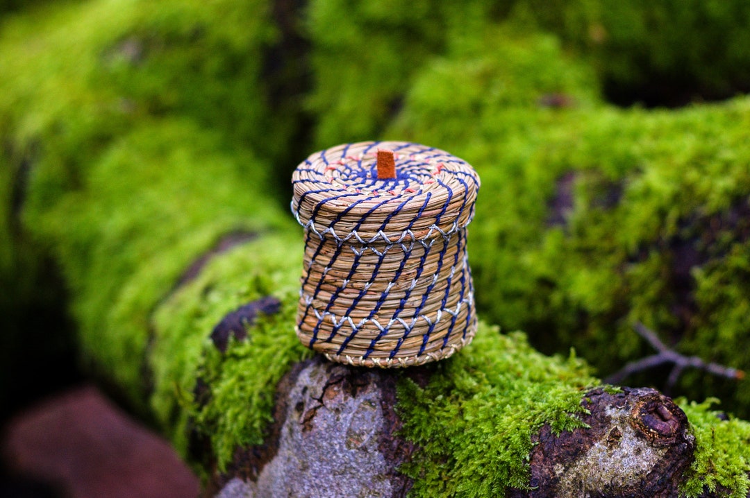 Planets & Stars - Pine Needle Sprite Basket, Handmade - Etsy