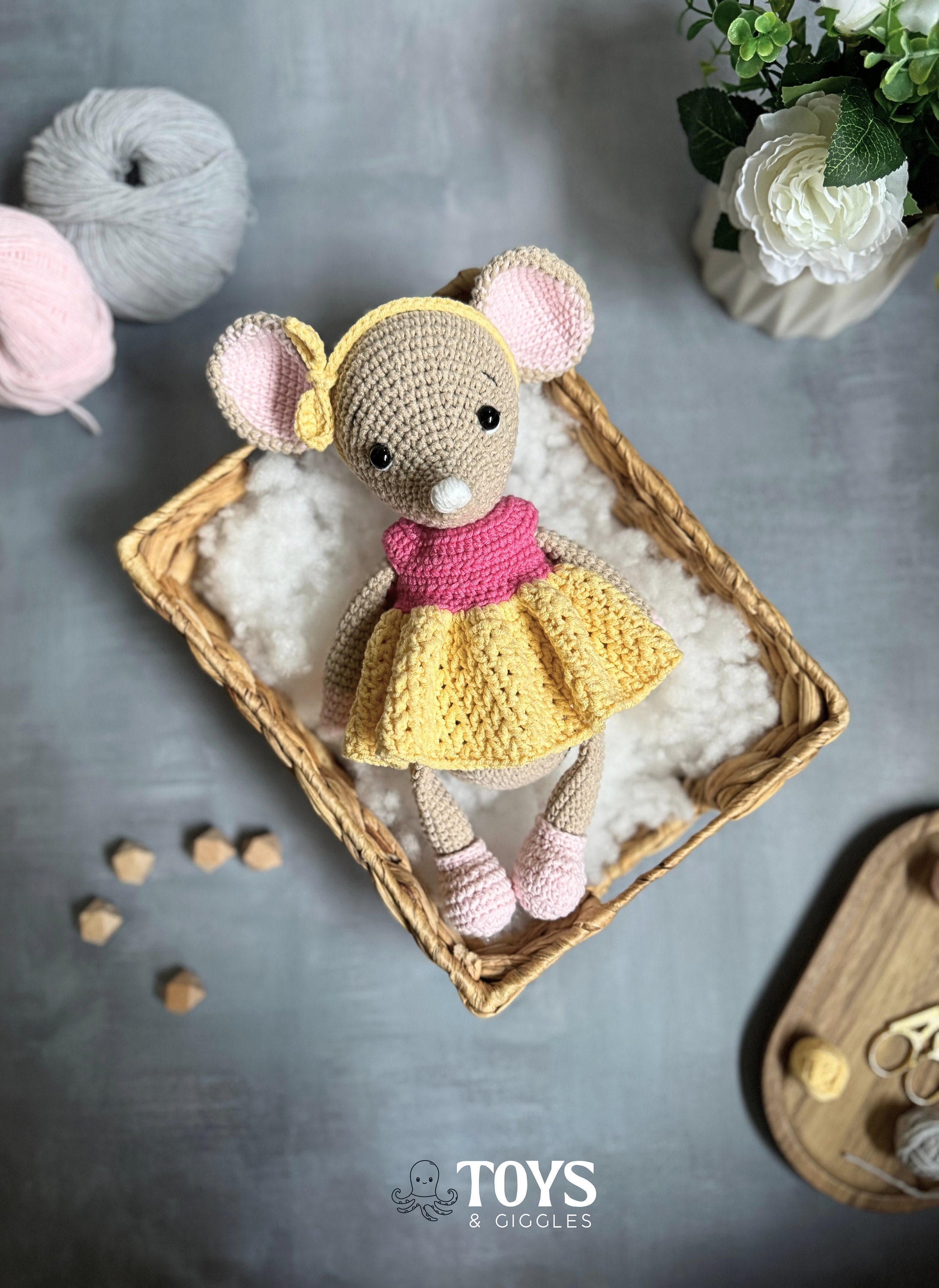 PDF Crochet Pattern: Lilly the Mouse in a Dress – Step-by-step Tutorial ...