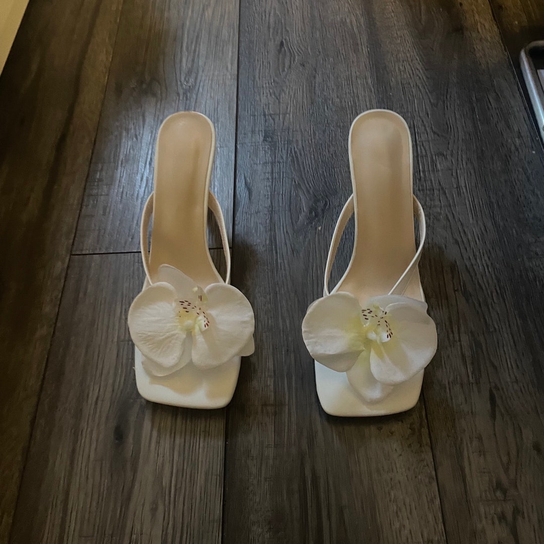 Artemis Classic White Orchid Thong Flower Sandal Heels - Etsy