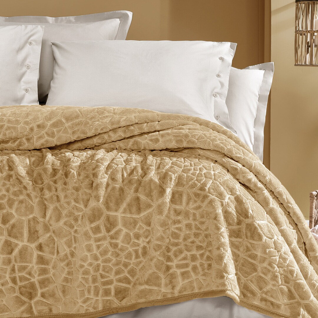 Embossed Bedspread, Soft Blanket, Modern Design Blanket, Quilt ...