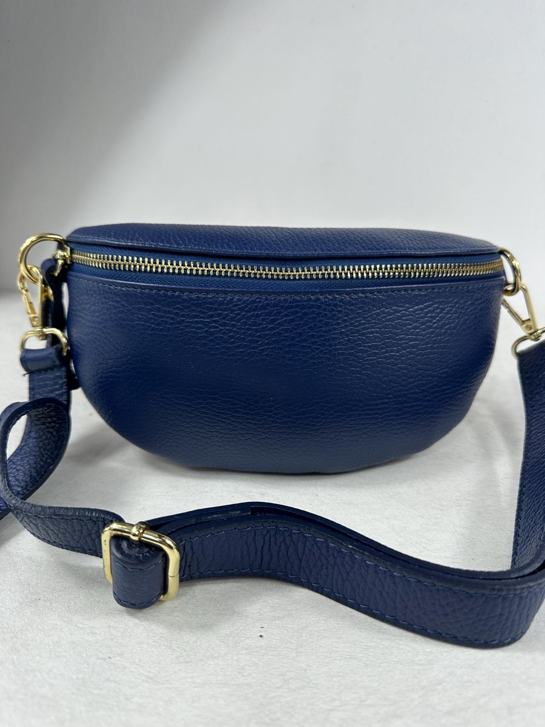 Genuine Leather Fanny Pack – Size 23*13 Cm – Zip Closure – Adjustable ...