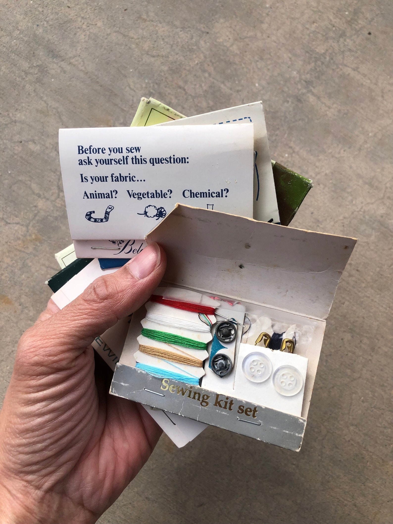 Vintage Hotel Souvenir Mini Sewing Kits Collection (8) - Perfect Travel ...