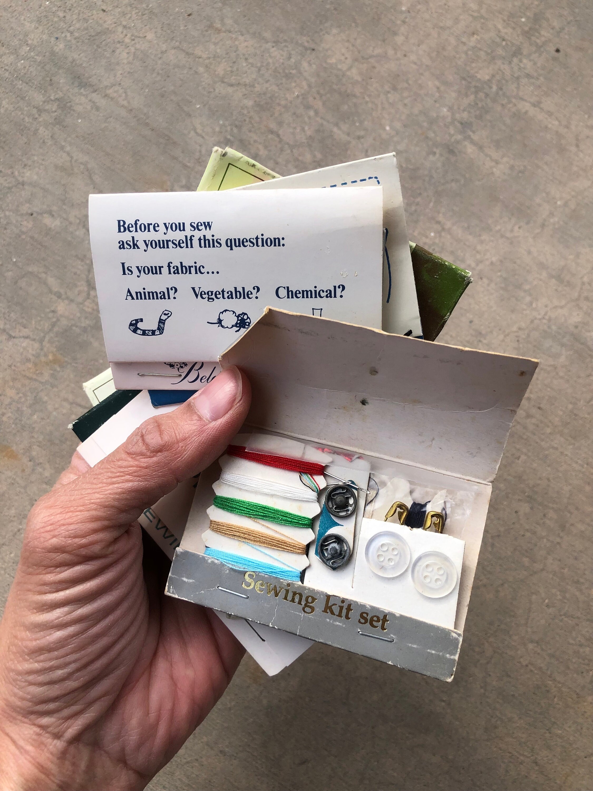 Vintage Hotel Souvenir Mini Sewing Kits Collection (8) - Perfect Travel ...