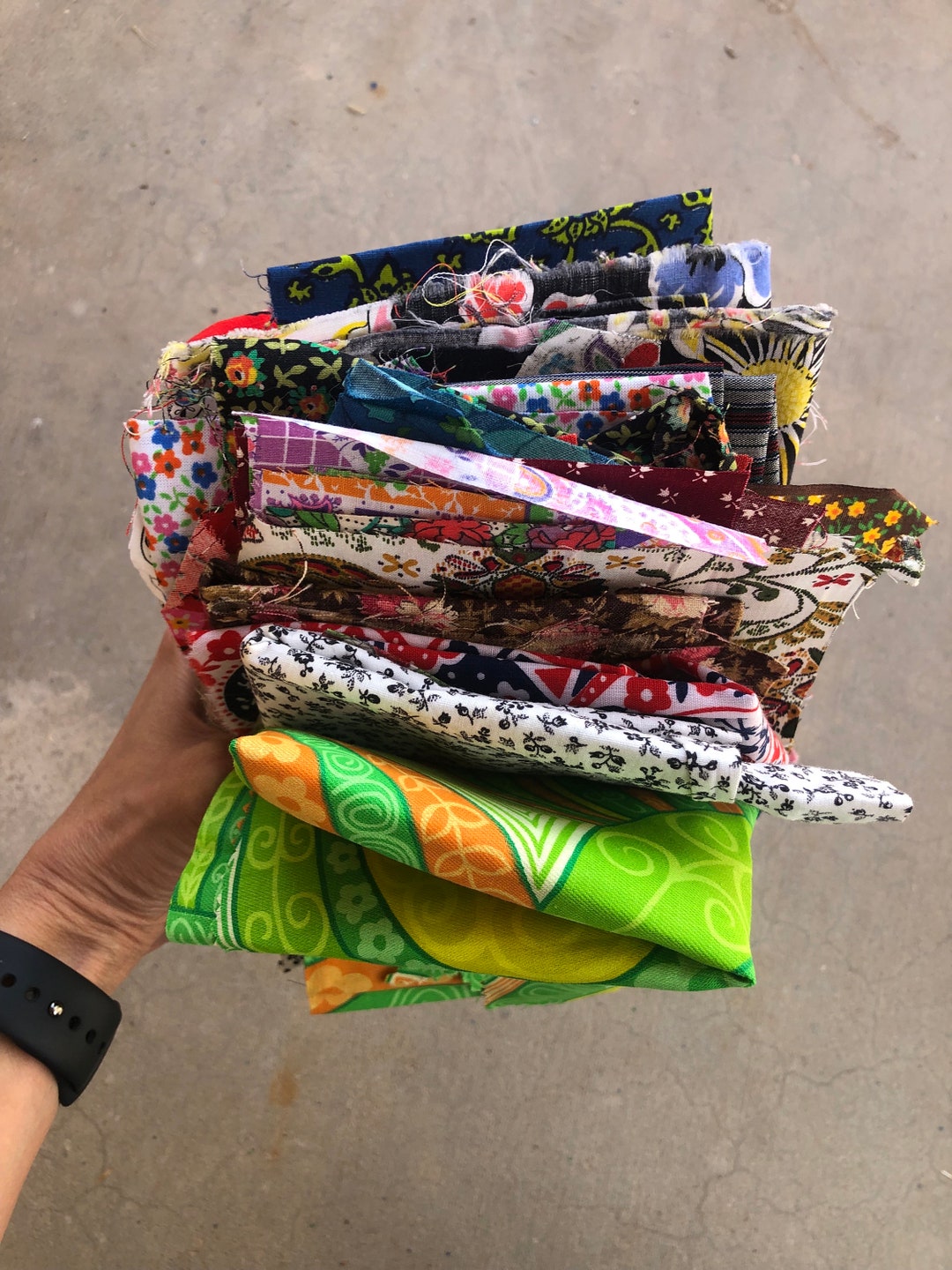 Versatile Vintage Fabric Bundle: 1lb Scrap Delight for Junk Journaling ...