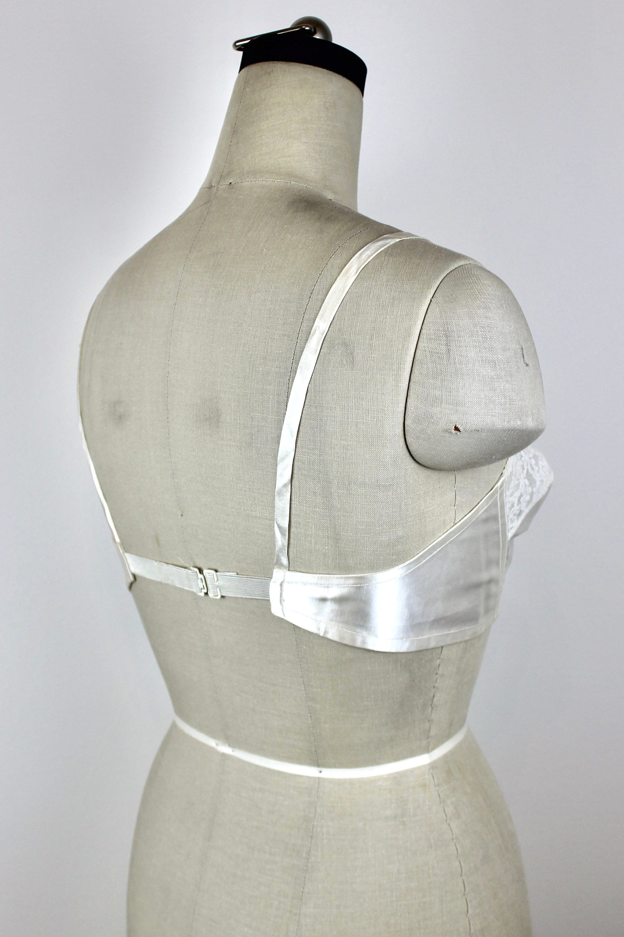 1950s Vintage White Satin Bra rose Marie, Vintage Satin Bra, Pointed ...