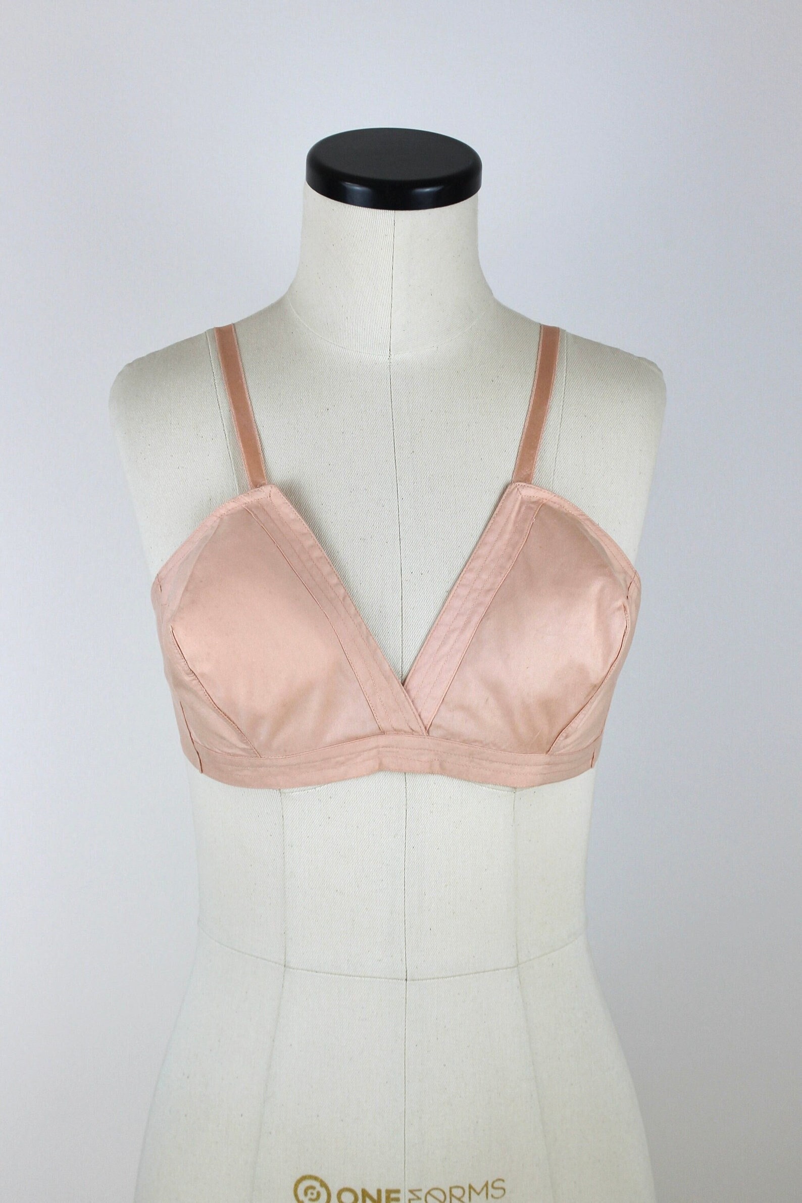 1940s Vintage Pink Cotton Bra creazioni Margy, 1950s Nude Brassiere ...