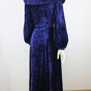 1940s Vintage Blue Quilted Velvet Robe, Vintage Rich Velvet Bishop ...