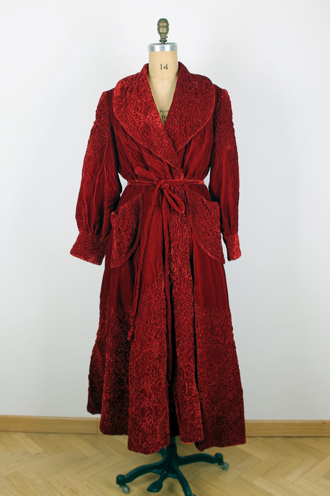 1950s Vintage Red Velvet Robe, Vintage Embroidered Dressing Gown ...