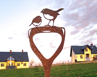 Rustic Exterior Robin & Baby Bird Rustic Garden Fork Shovel Spade ...